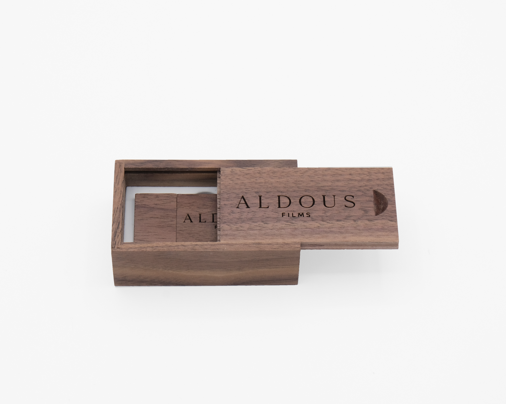 Custom Walnut Engraved Box + USB – Knot Box